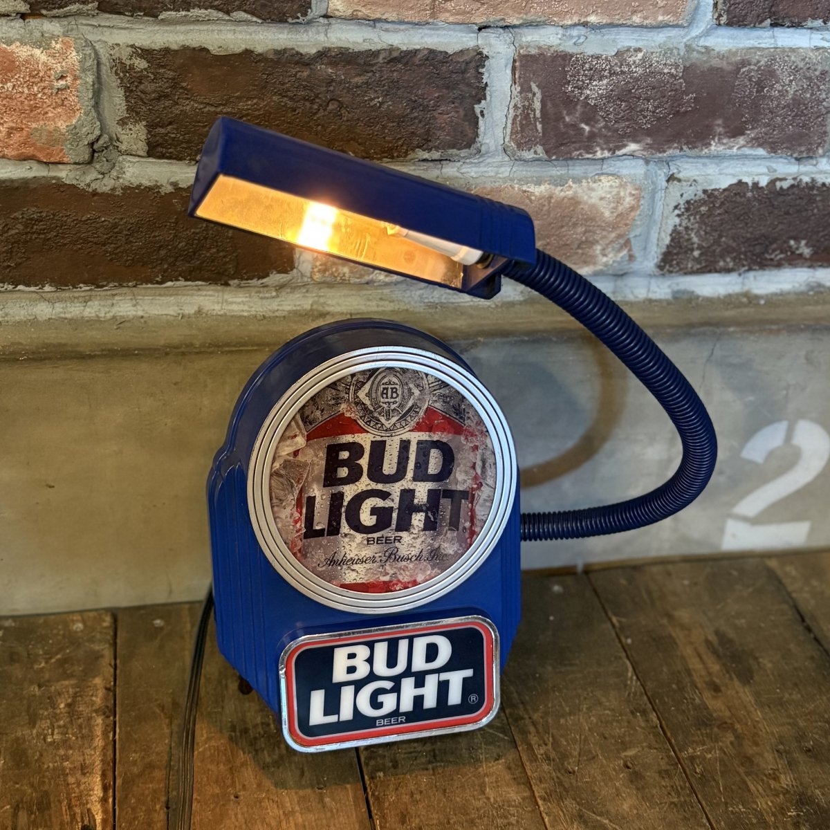 🍺 "Gooseneck Glow" - VINTAGE BUD LIGHT Desk Lamp